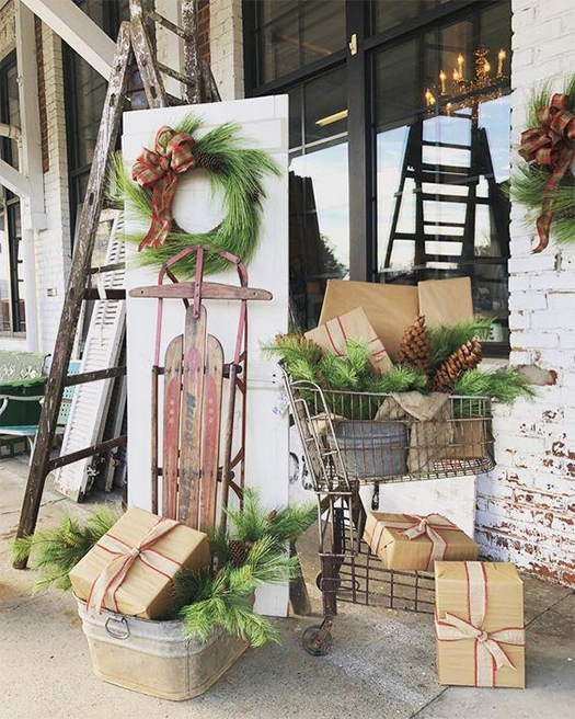 How to Create the Perfect Holiday Retail Displays - ShopPop Displays