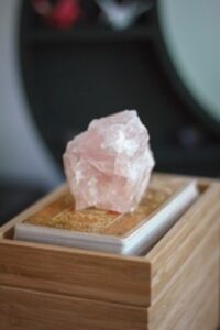 7 Ways to Display Crystals in Your Home | shopPOPdisplays